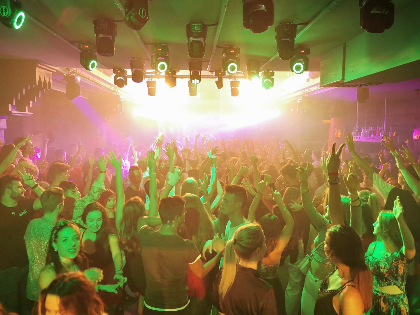 suedtirol1.it :: Zum Nachhören: Diskos könnten unter strengen ...